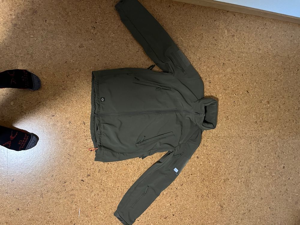 Pentagon Taktische Softshelljacke mit Kaputz L | Kaufen auf Ricardo