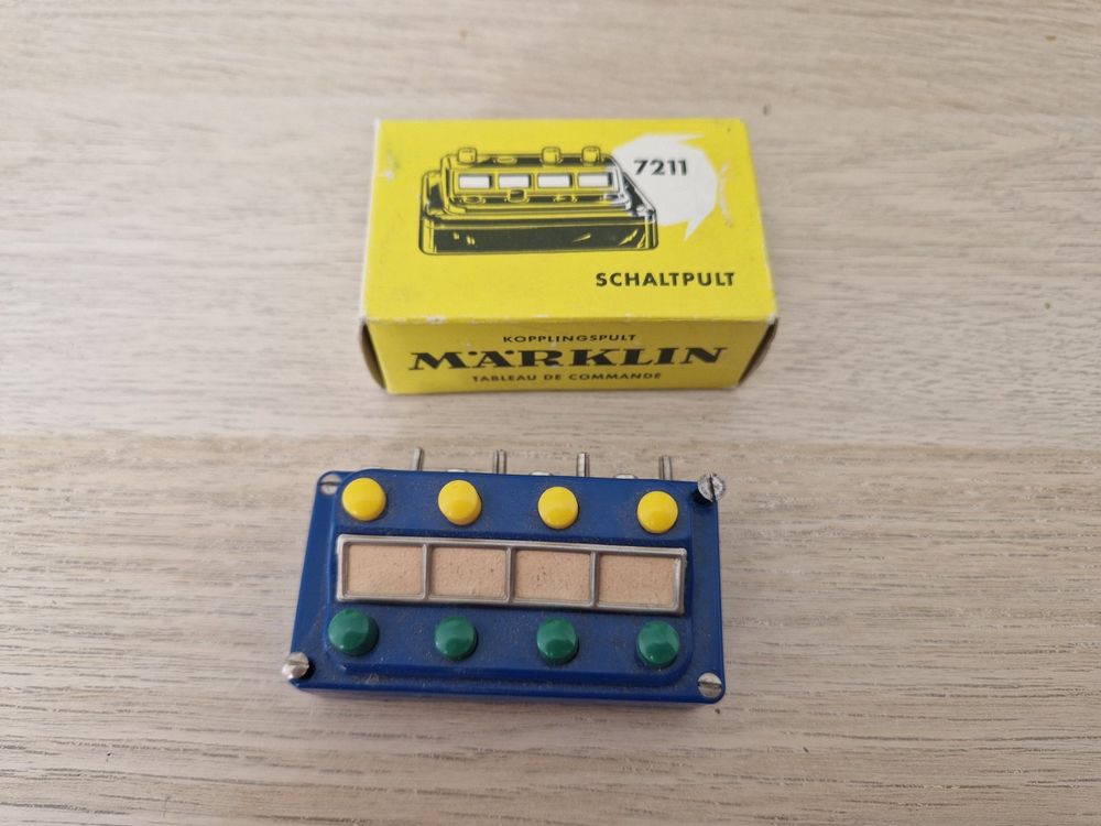 Märklin 7211 Schaltpult (2) (Gebraucht) in St-Aubin-Sauges für CHF 9 ...