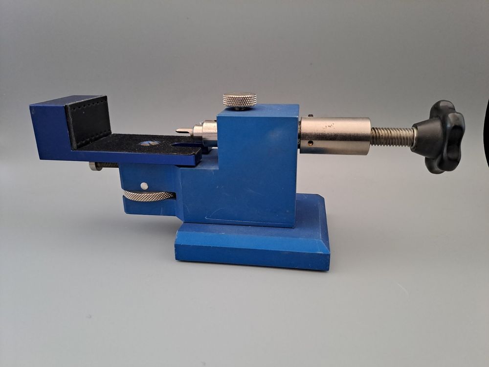 Potence pour ouvrir les fonds (D'occasion) à La Chaux-de-Fonds pour CHF ...