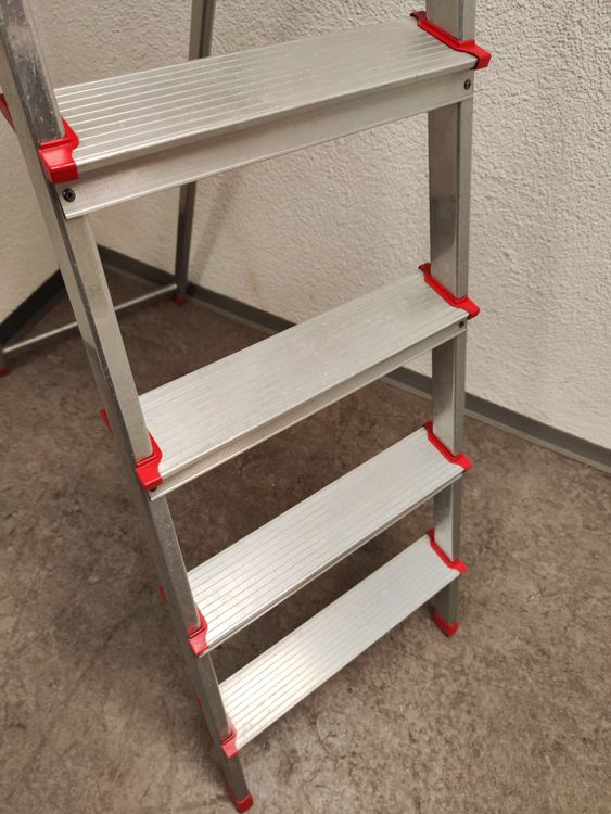 Leiter Hailo Model 8900 Alu mit 4 Stufen (Gebraucht) in Toffen für CHF 22 – nur Abholung auf ...