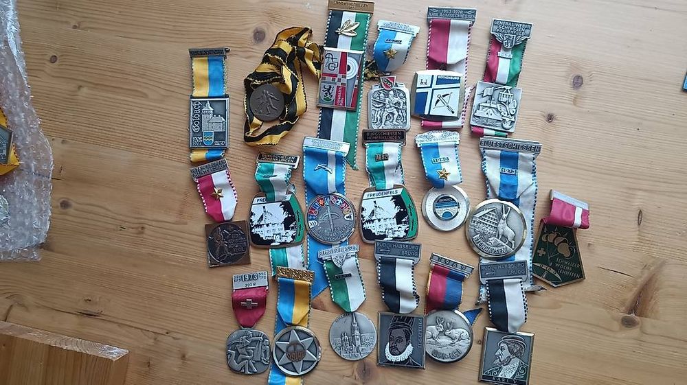 Medaillen & Abzeichen "Rarität", von den '60-'90 Jahren (Gebraucht) in ...