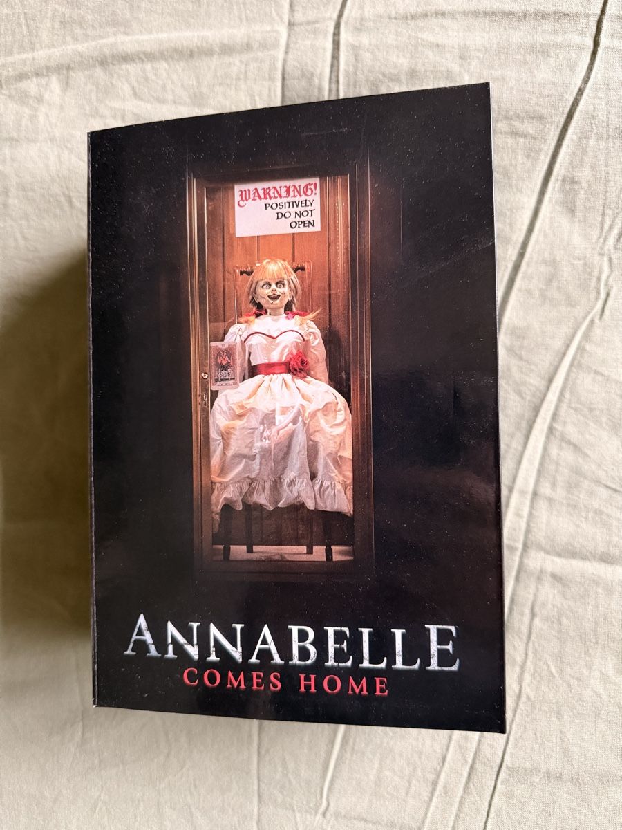 Neca The Conjuring Universe: Ultimate Annabelle (Annabelle (Neu und ...