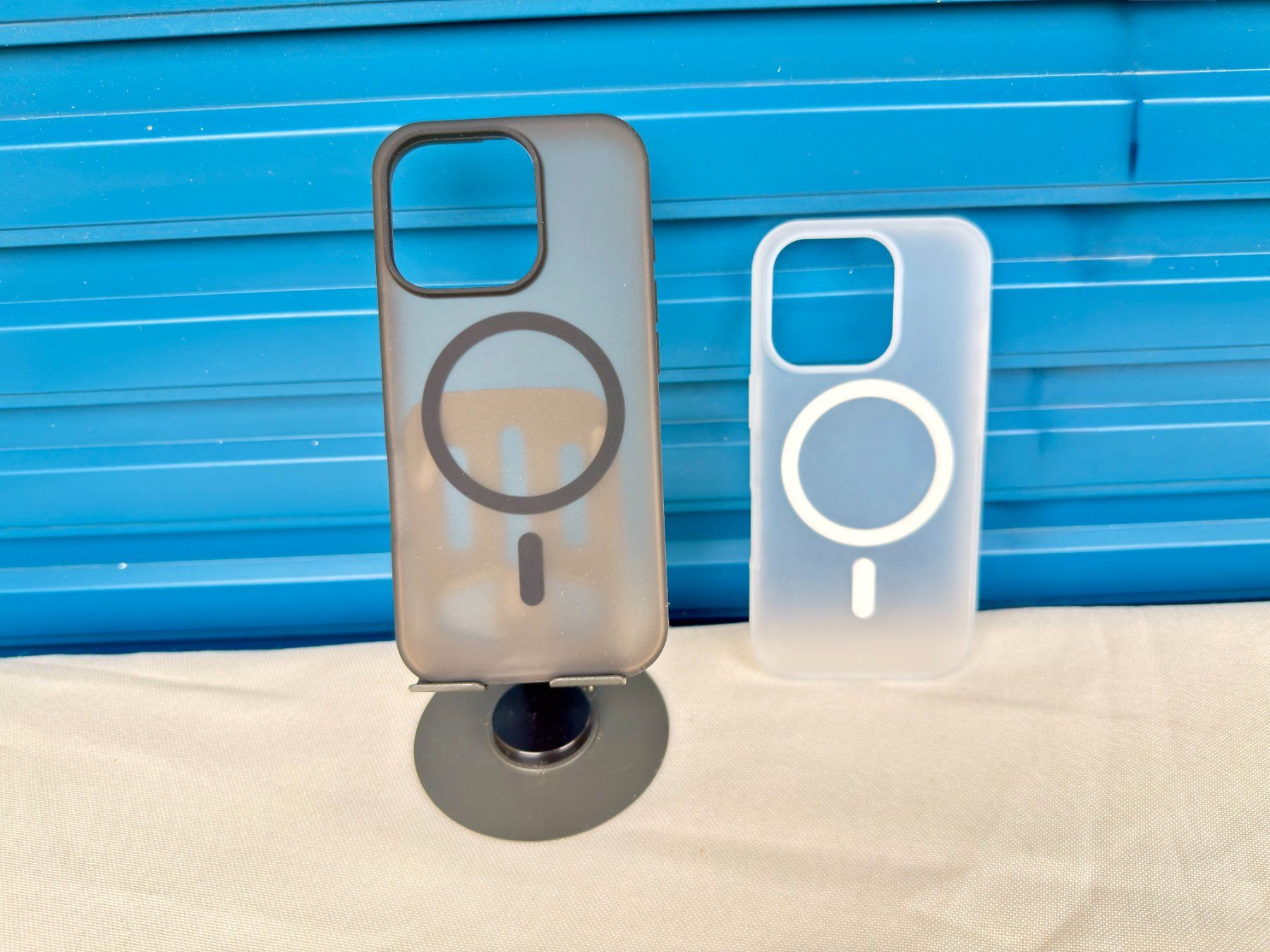 Coque iPhone 16 Pro Max MagSafe translucide, neuf! (Neuf avec emballage ...