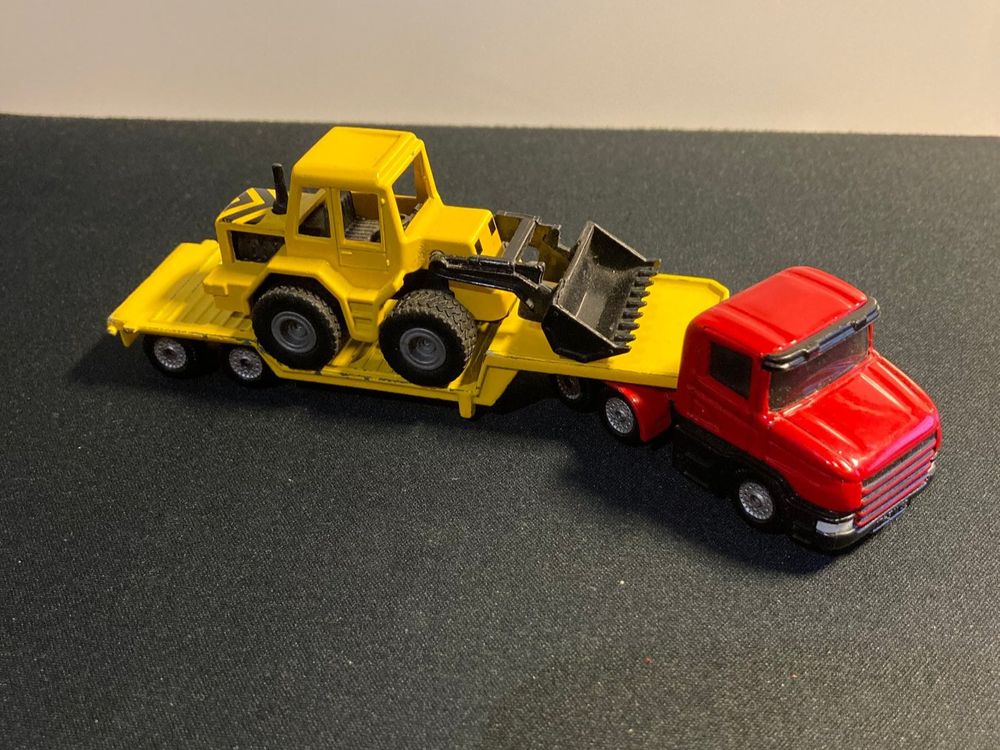 Scania Hauber mit Tieflader und Bagger - SIKU 1610/11 0802 ! (Gebraucht) in Chur für CHF 11.2 ...