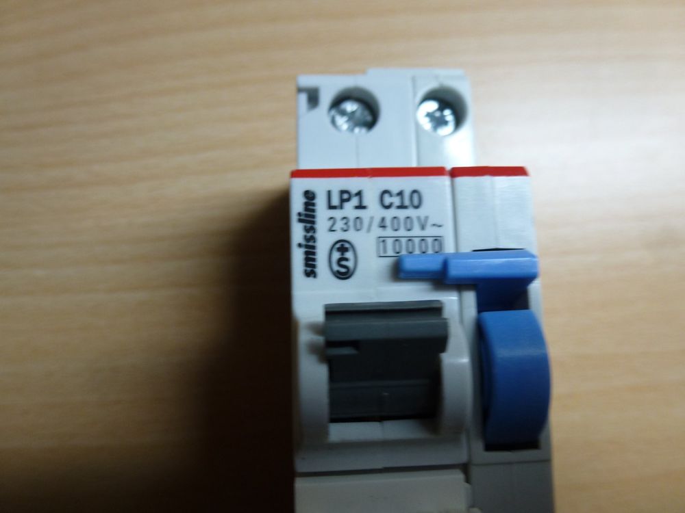 LS 1pol. C10 + N-Trenner F32 ABB-Smissline (Gebraucht) in für CHF 1 ...