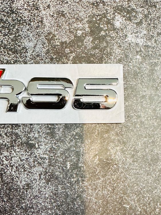 Audi RS5 Emblem Schriftzug Logo aus Metall NEU in Rot/Chrom (Neu und ...