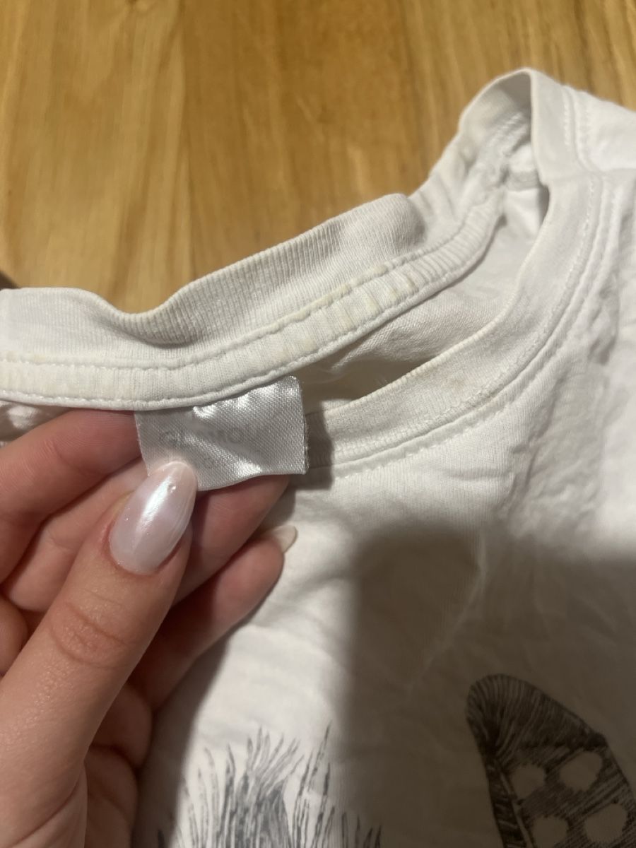 T-Shirt blanc Glamour (D'occasion) à Le Locle pour CHF 5.5 – avec ...