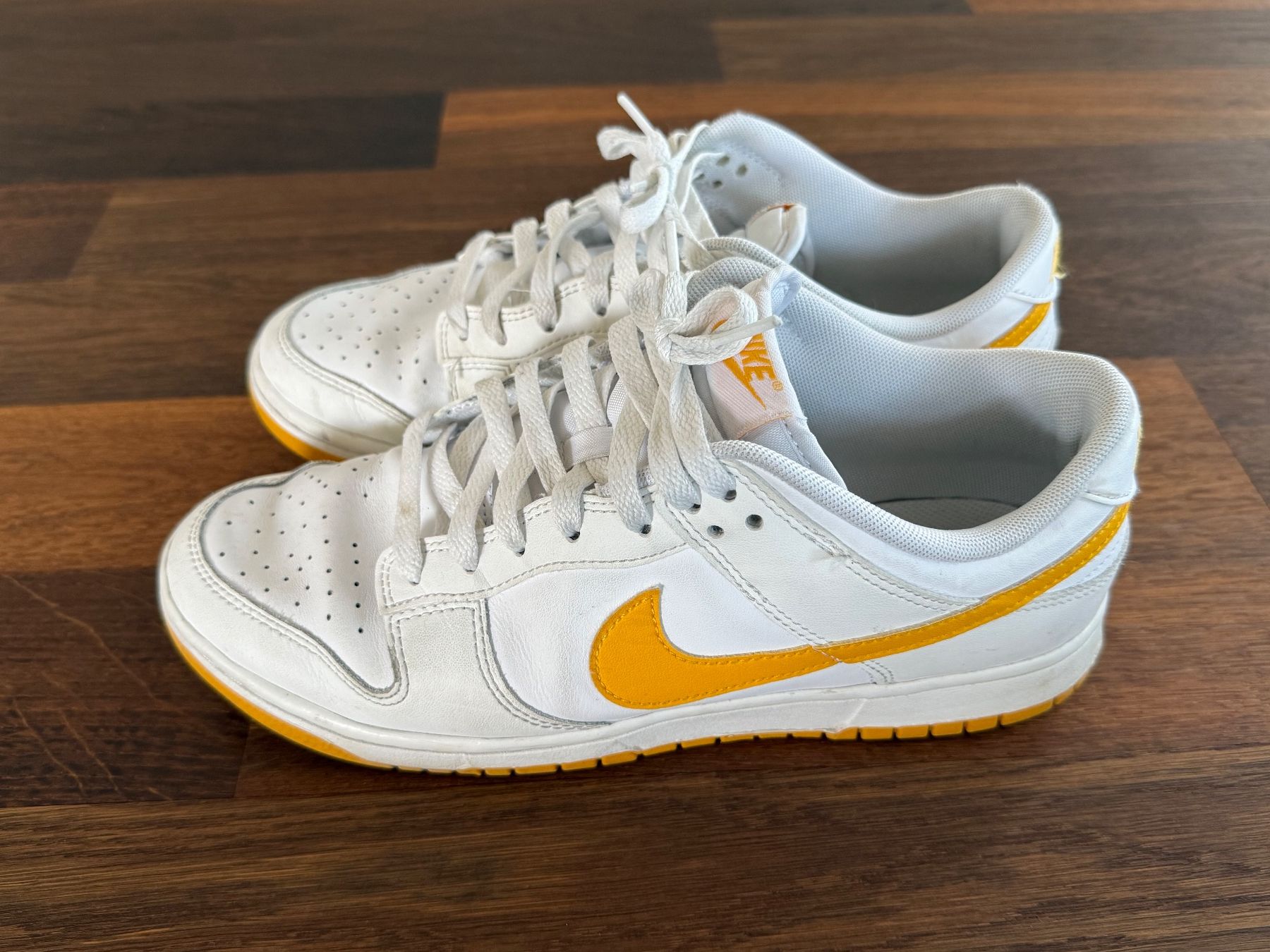 Nike Dunk Low White University Gold, EU 42.5, guter Zustand (Gebraucht ...