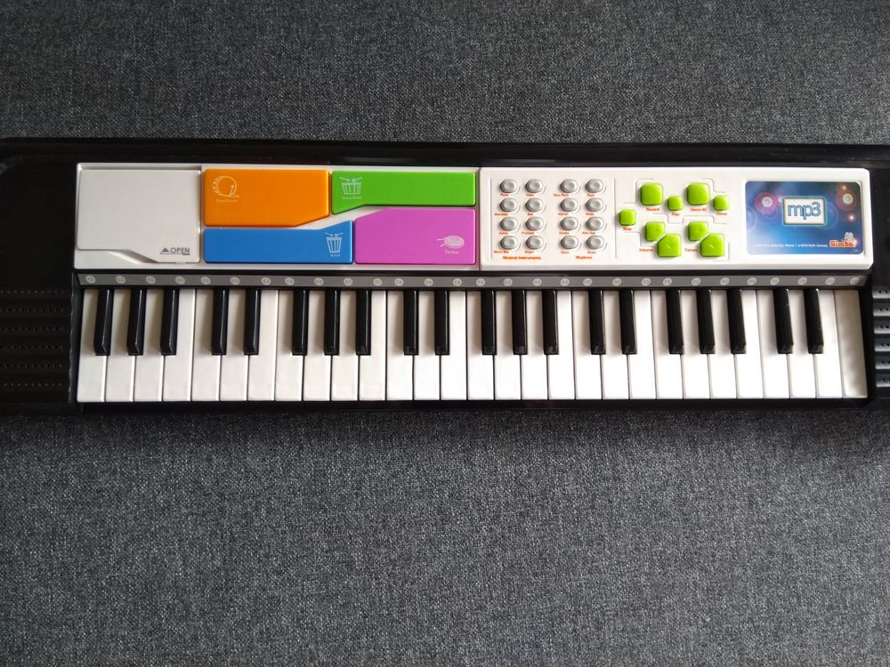 Kinder Keyboard (Gebraucht) in Zürich für CHF 10 – nur Abholung auf ...