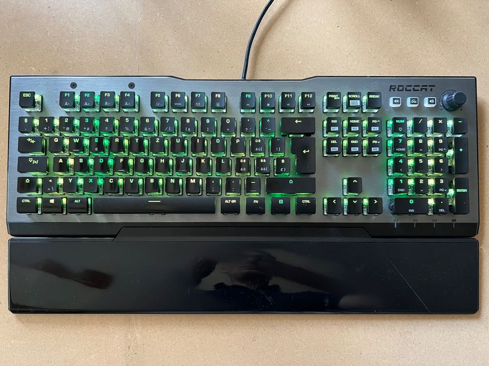 Tastatur Roccat Vulcan 120 Aimo | Kaufen auf Ricardo