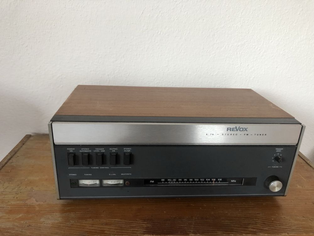 Revox A76 Stereo FM Tuner Vintage Retro Radio (Defekt) in wettingen für CHF 16 – nur Abholung ...