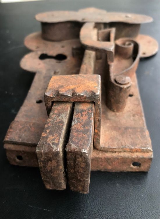 Antikes, tolles, grosses Schloss | Kaufen auf Ricardo