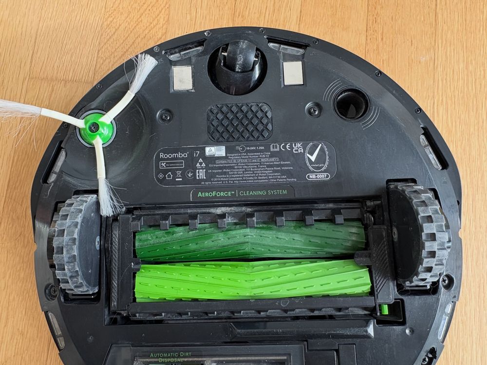 iRobot Roomba i7 mit Clean Base | Viel Zubehör | Top Zustand (Gebraucht ...