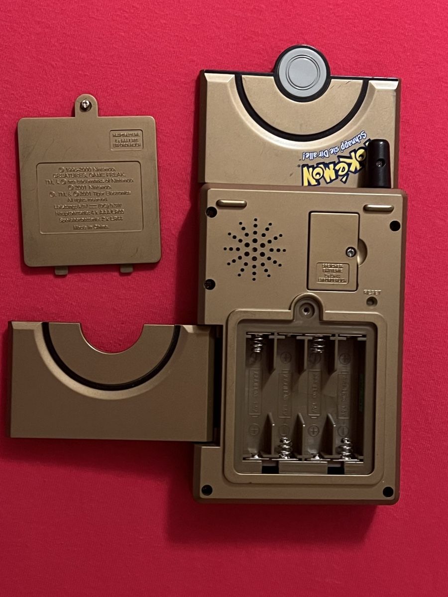 Pokémon pokedex Gold (Gebraucht) in dietikon für CHF 52 – mit Lieferung ...