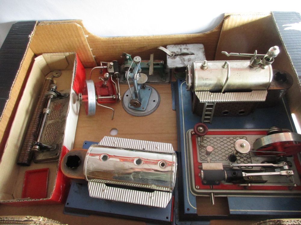 Dampfmaschinen Wilesco D12+D14 2 Stk. + 1 Welle und.. (261) (Gebraucht ...