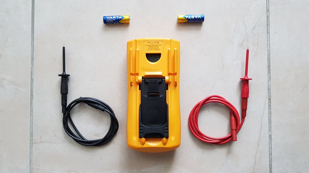 FLUKE 183 Multimeter TRUE RMS MULTIMETER (Gebraucht) in Niederglatt ZH ...