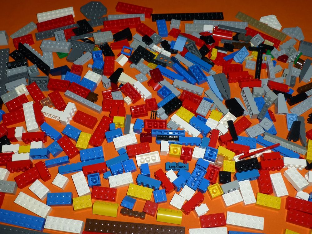 Lego / 1 Kilo bunt gemischte Bausteine + Platten | Kaufen auf Ricardo