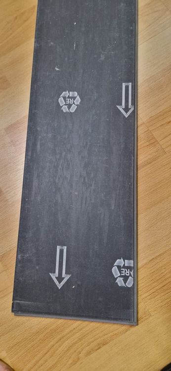 lames de sol LVT 10m2 (D'occasion) à Epalinges pour CHF 20 – retrait ...