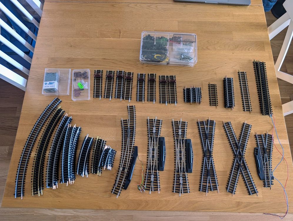 Grande collection de rails divers ! 🚂 Plus de 50 pièces (D'occasion) à ...