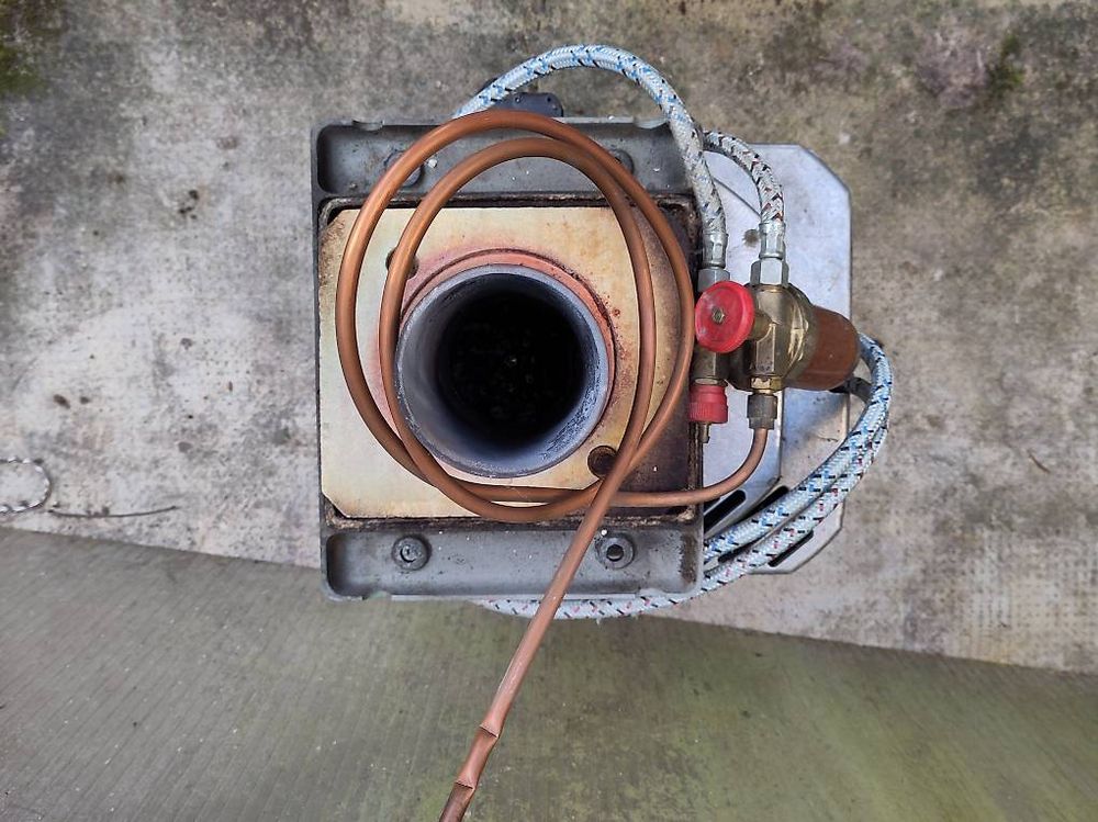 Ölbrenner 'Sixmadun' BS 1.1 - 29 K (Gebraucht) in Muttenz für CHF 230 ...