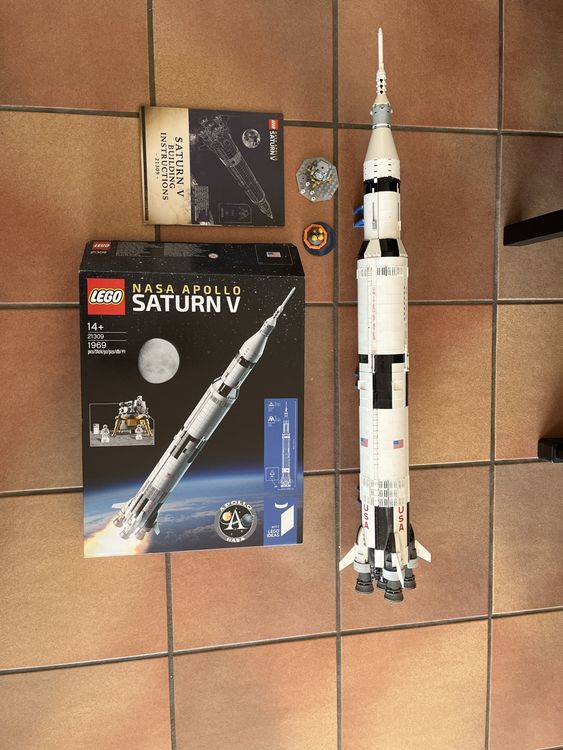 Lego Saturn 5 (Set: 21309) (Gebraucht) in Schmitten FR für CHF 80 – mit ...