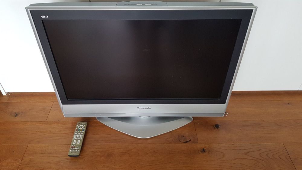 Panasonic TX-32LX60P LCD TV 82 cm (Gebraucht) in Bassersdorf für CHF 35 ...