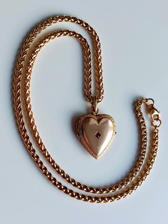 Edwardian French Heart Locket with a Ruby Paste (Gebraucht) in Dietikon ...