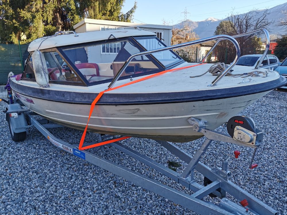 Boot KMV Vital 1700 Dromedille. Mit trailer Hardbeck B 1000. | Kaufen ...