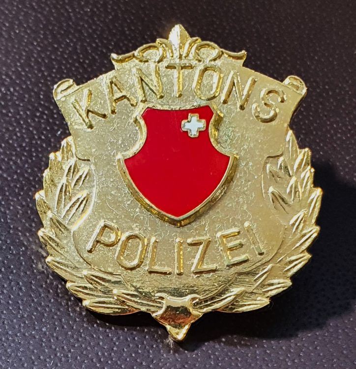 S402 - Pin Kantons Polizei Schwyz (Gebraucht) in Reinach BL für CHF 3 – mit Lieferung auf ...