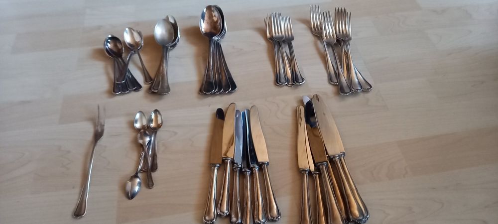 Besteck Set. Versilbert. Punze 90. Ca 2.4 Kilo. (Gebraucht) in Schönholzerswilen für CHF 25 ...