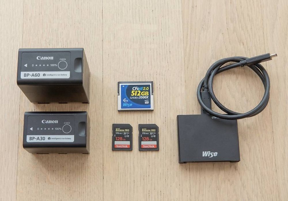 Cinematic kit pro (Canon EOS C200 und Beleuchtung Kino Flo) (Gebraucht ...