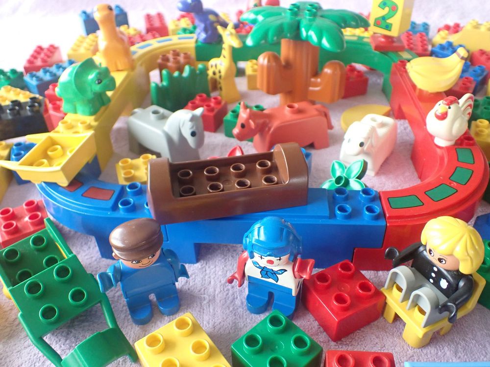 viele Lego DUPLO Steine Tiere, Dinos und Figuren 130 Teile (Gebraucht) in Geroldswil für CHF 21 ...