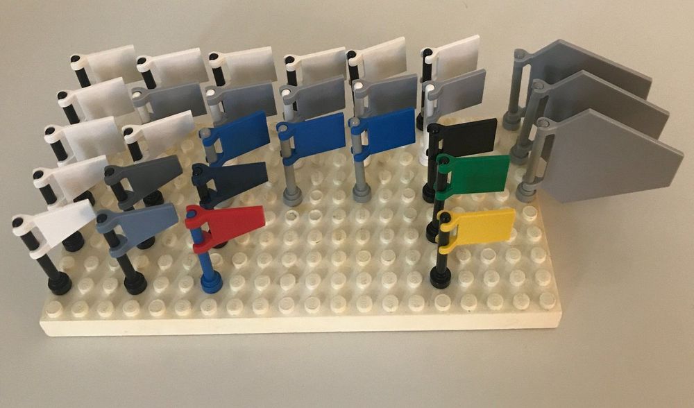 Lego Flag Set (Gebraucht) in Zug für CHF 11 – mit Lieferung auf Ricardo ...