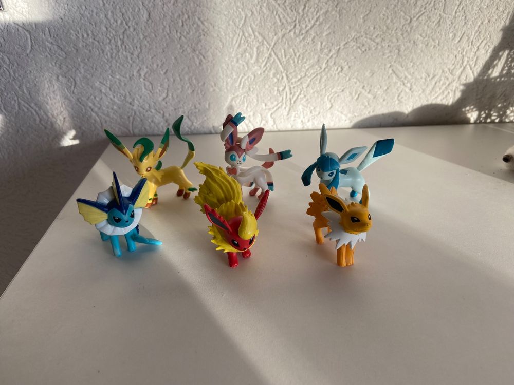 6 Pokémon Figuren Entwicklung Evoli (Gebraucht) in Lugnorre für CHF 11 ...