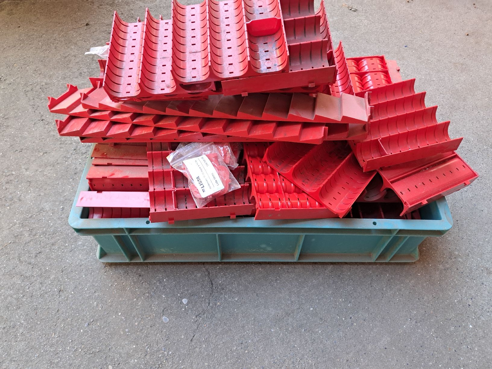 Einrichtungsmaterial Lista (Gebraucht) in Maschwanden für CHF 51 – nur Abholung auf Ricardo kaufen