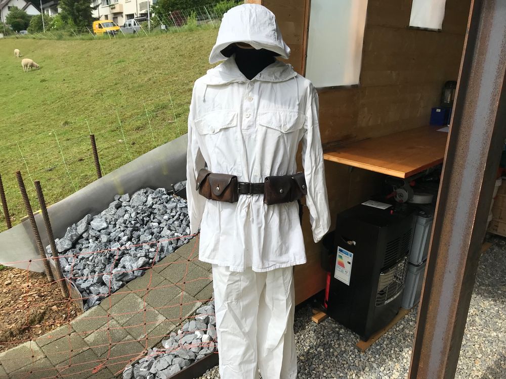 Militär Schnee Tarnanzug komplett (Gebraucht) in Erschwil für CHF 210 ...