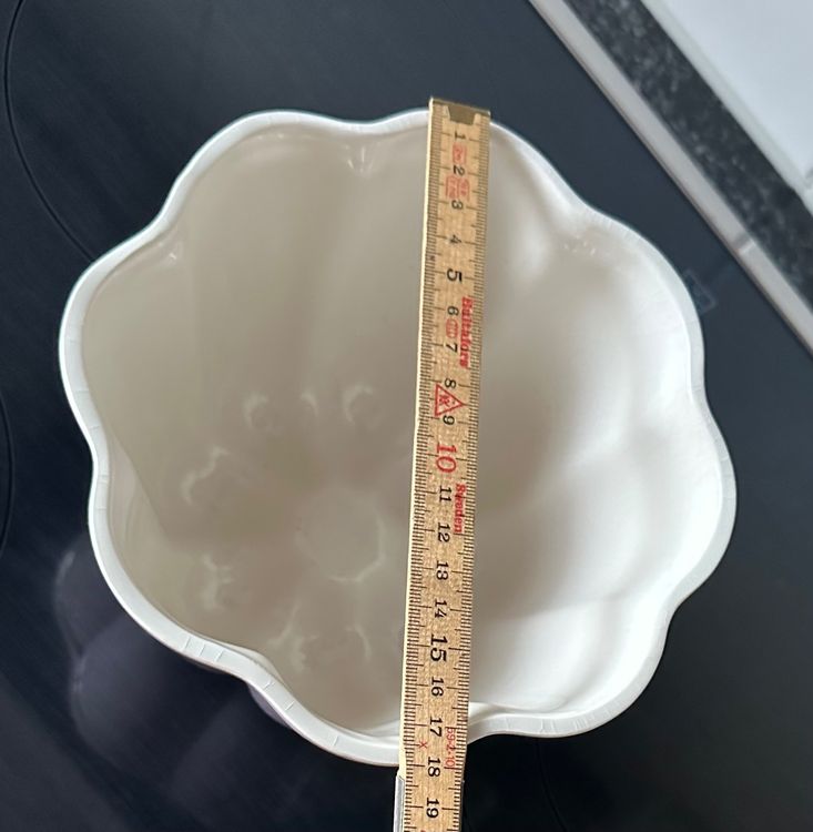 Seltene grosse Rössler Pudding Form Lila (Gebraucht) in Zürich für CHF ...