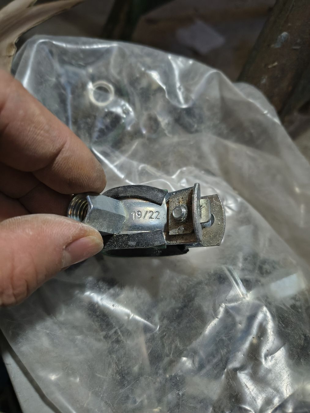 div. Rohrschellen Geberit (Gebraucht) in Volketswil für CHF 70 – mit ...