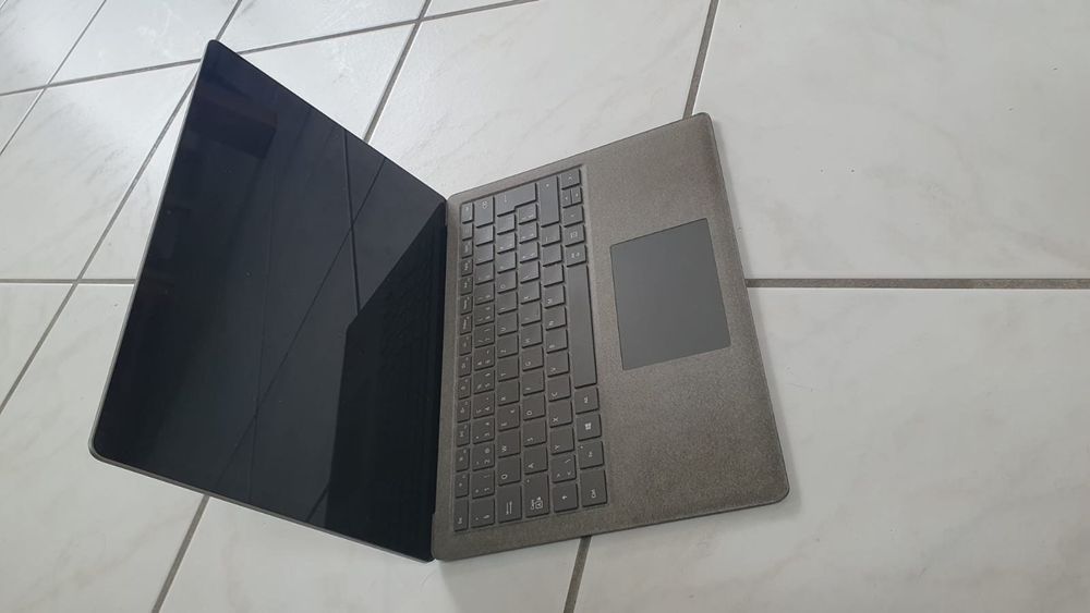 Microsoft Surface Laptop 1 | Kaufen auf Ricardo