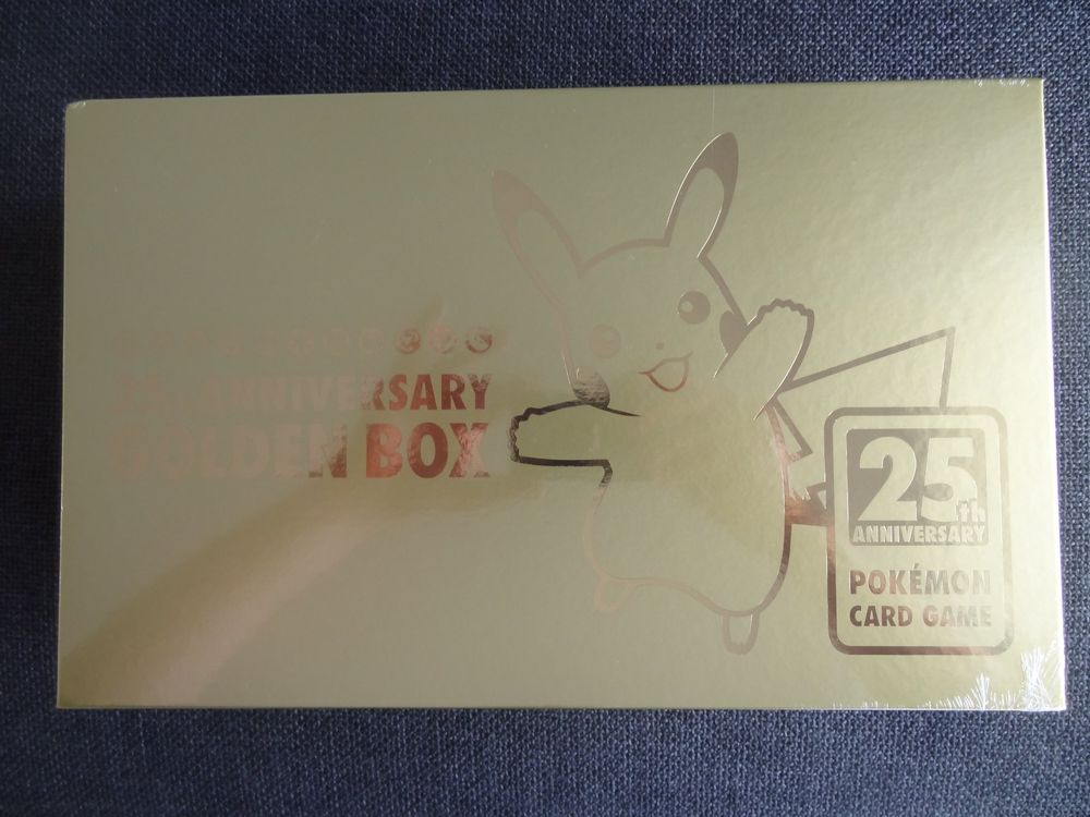 Pokemon Celebrations 25 Pikachu Golden Box / Ultra Premium (Neu und ...