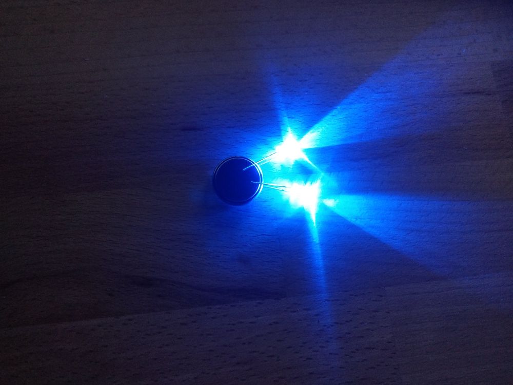 LED Diode 5mm weiss blau 6000-8000mcd 3Volt 20x (Neu und ...