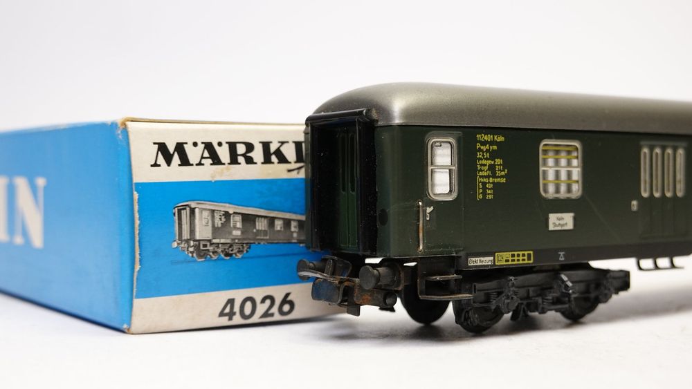 e13 Märklin 4026 DB Gepäckwagen grün | Kaufen auf Ricardo