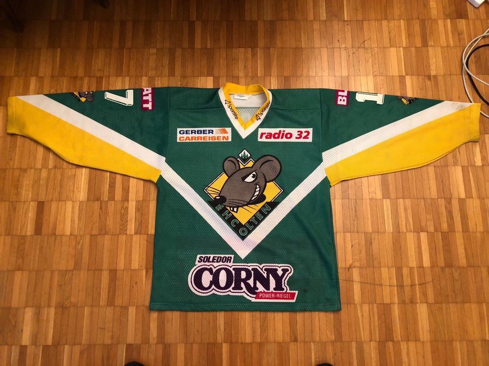 ehc olten fan package 2 trikots (Gebraucht) in gentilino für CHF 70 ...