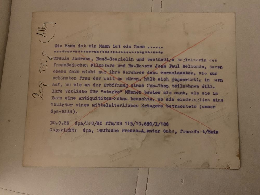 Presse Foto Ursula Andress 1966 in Bern an Antiquitätenmesse (Gebraucht ...