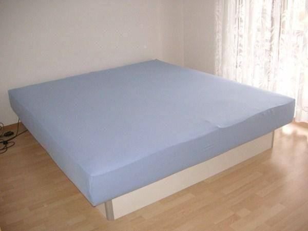 Bett / Wasserbett mit gratis Lieferung und Aufbau (Neu und originalverpackt) in Oftringen für ...