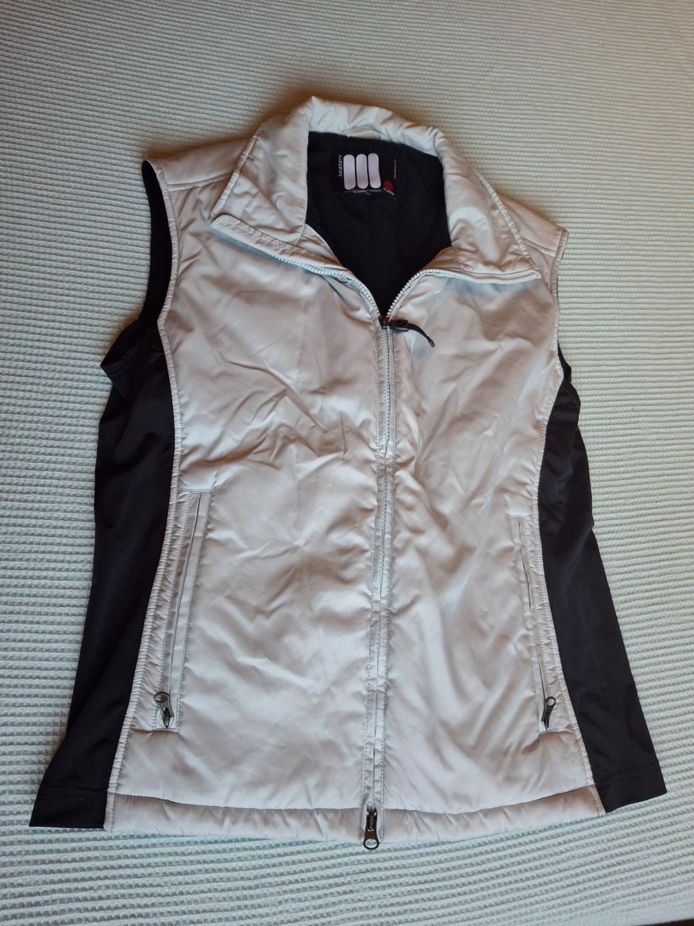 Gilet taille M-L marque Burton (D'occasion) à Villiers pour CHF 10 ...