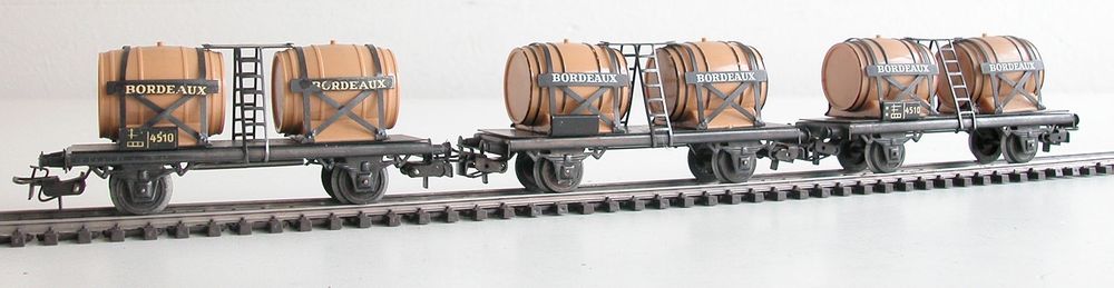 Märklin 3 Weinwagen Bordeaux der DB Spur H0 (Gebraucht) in Oberwil BL ...