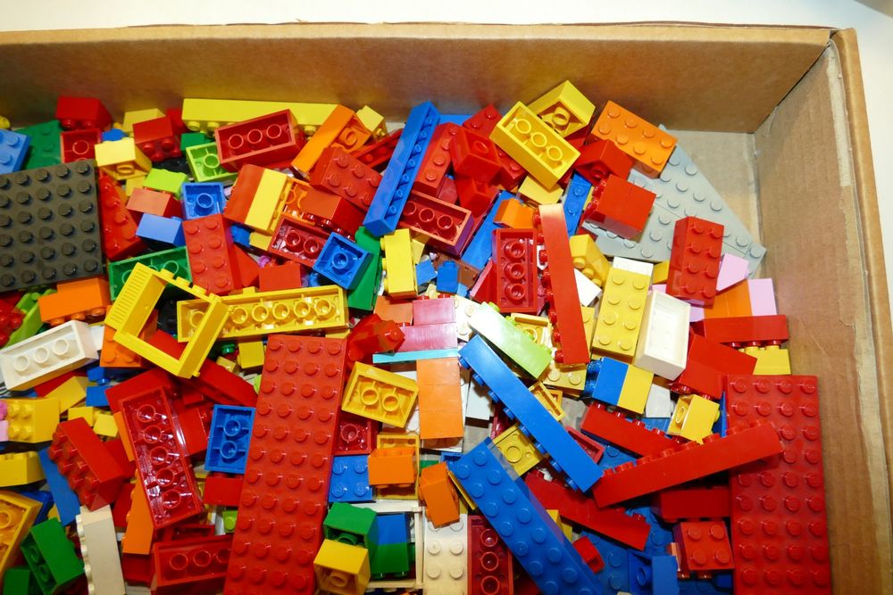 Lego: Viele Bausteine in verschiedenen Formen und Farben (Gebraucht) in Niederhasli für CHF 16 ...