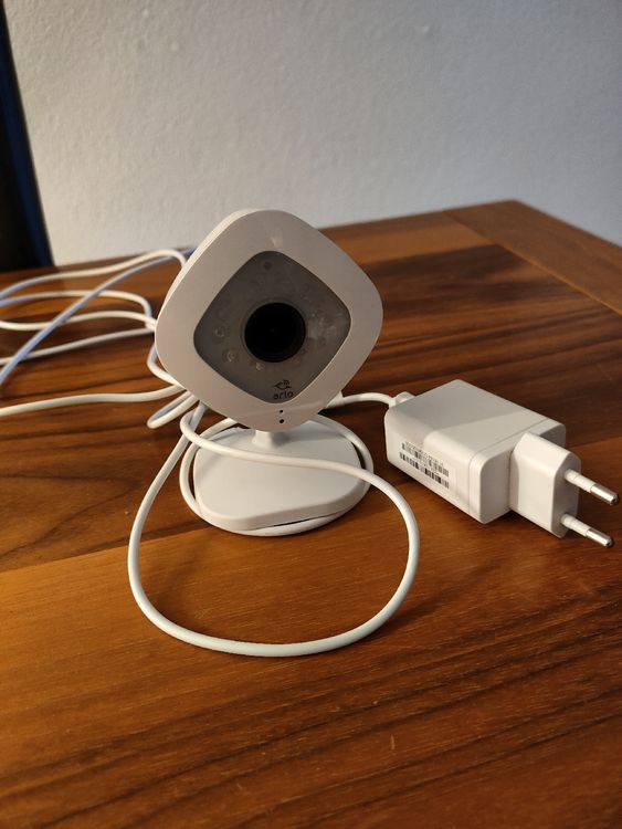 Netgear Arlo Q Kamera | Comprare su Ricardo