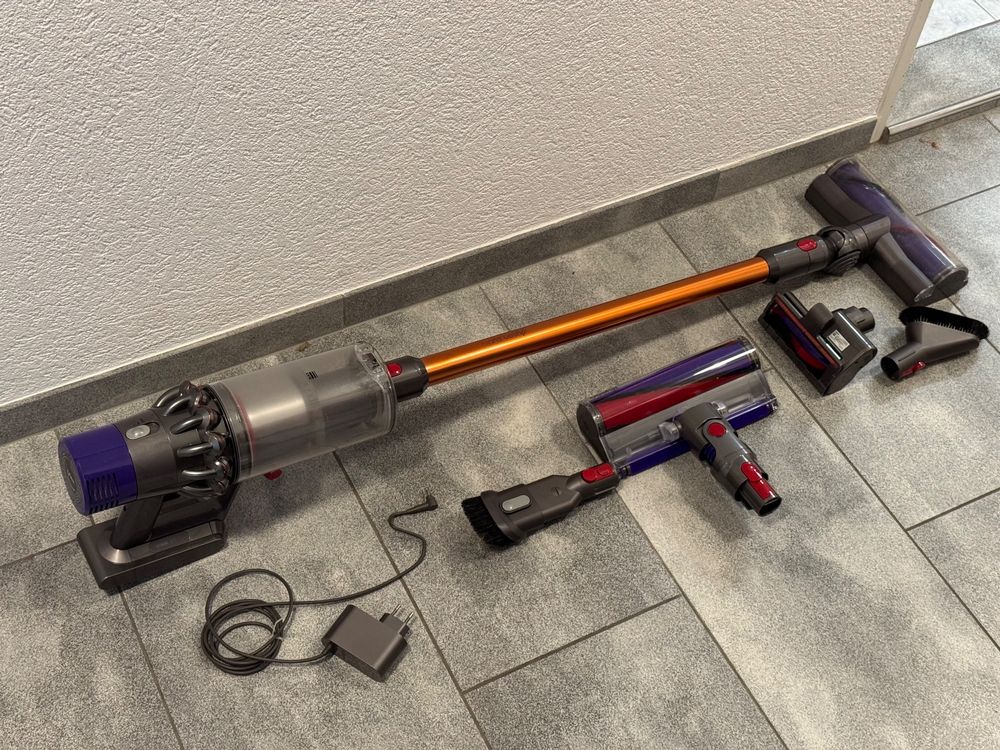 Dyson Cyclone V10 Absolute (Gebraucht) in Wohlenschwil für CHF 230 ...